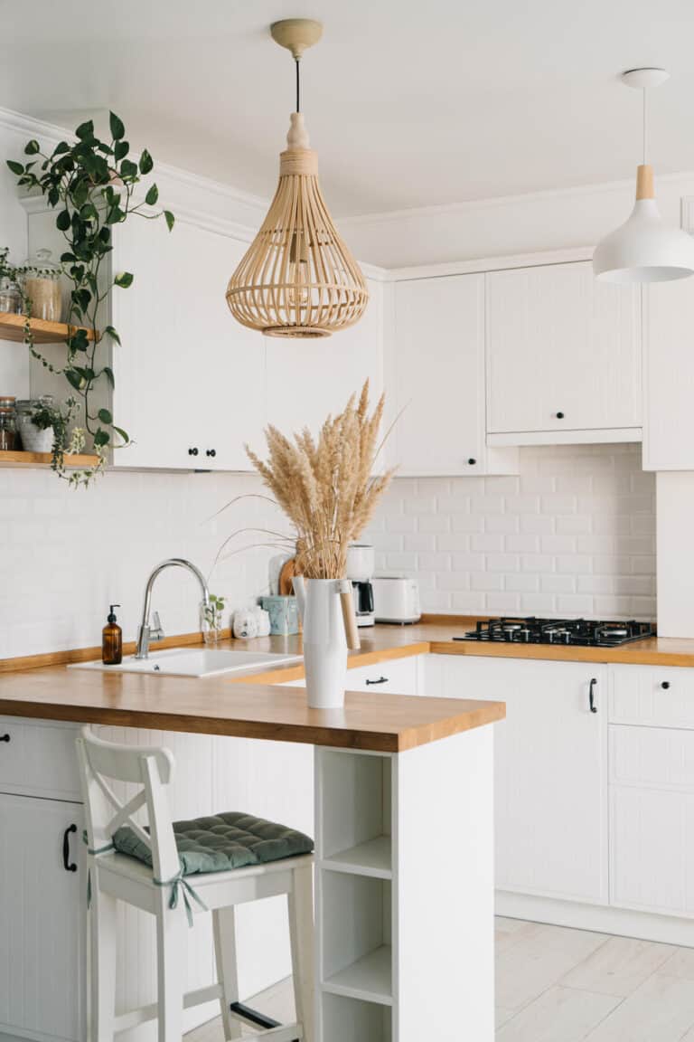 A Complete Guide To Decluttering Your Kitchen & Keeping It Clutter Free