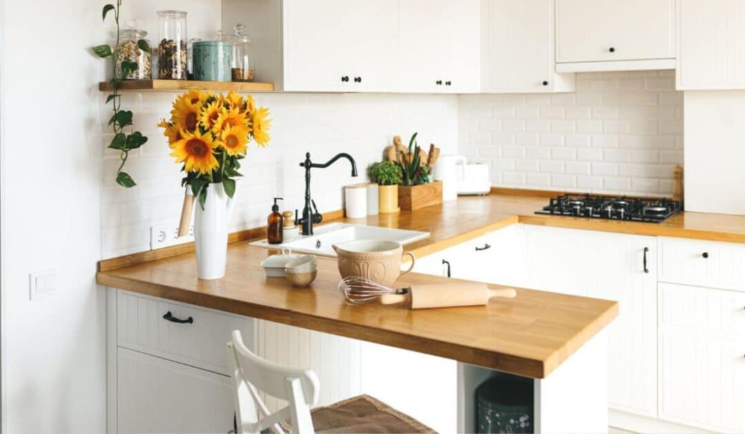 A Complete Guide To Decluttering Your Kitchen & Keeping It Clutter Free