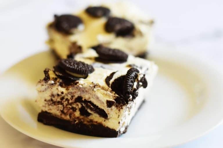 No-Bake Oreo Cheesecake Slice Recipe