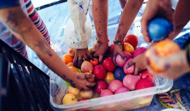 20 Exciting Balloon Games For Kids That Are Perfect For Parties