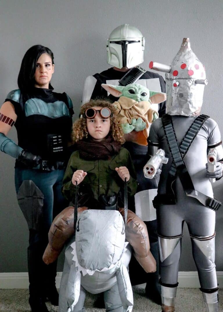 40 Easy DIY Family Halloween Costumes & Group Costume Ideas