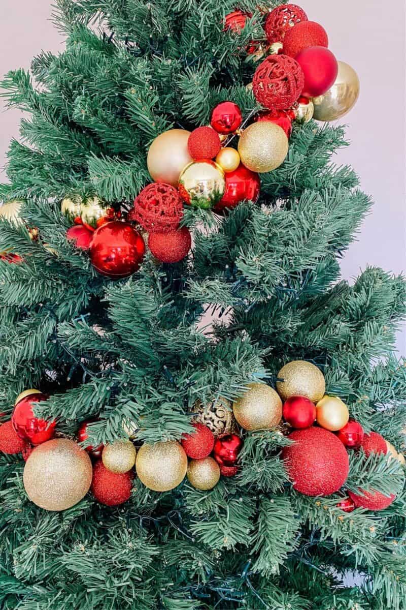 How To Make A Christmas Garland: 3 Easy DIY Garland Ideas