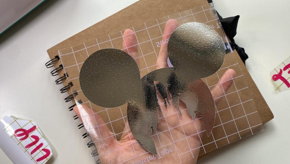 How To Make Your Own DIY Disney Autograph Book