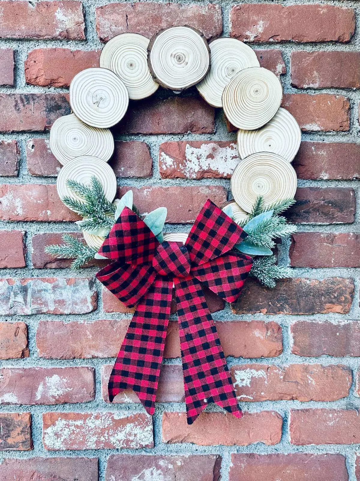 40+ Beautiful Homemade Christmas Decorations To Make This Year