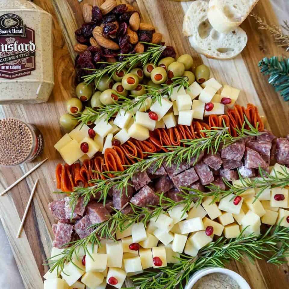 30 Christmas Platter Ideas & Dessert Boards